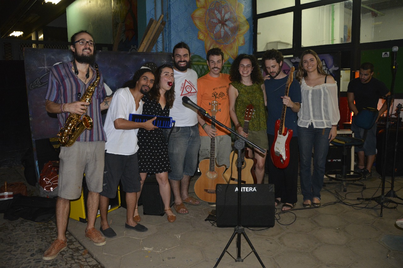 Music :: LEEPT - Laboratory of Tropical Plant Ecology and Evolution